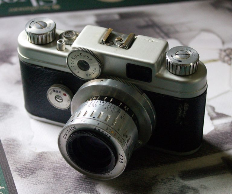 A look back at the Argus C44 rangefinder camera | Notes